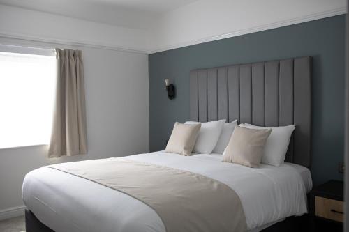 Lion Hotel, Worksop, UK - Booking.com