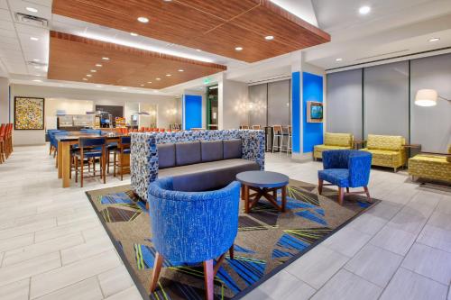 Holiday Inn Express Hotel & Suites Virginia Beach Oceanfront, an IHG ...