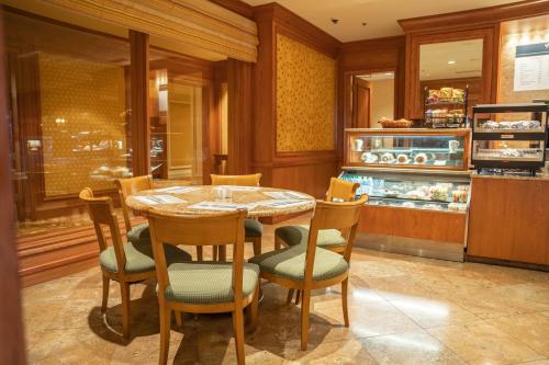 Little America Hotel & Resort Cheyenne, Cheyenne – Updated 2022 Prices