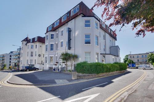Bourne Hall Hotel, Bournemouth (updated prices 2024)