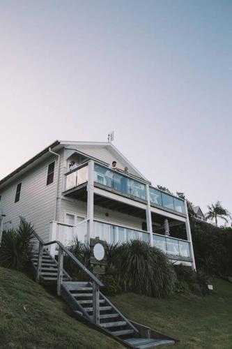 BAY PROPERTIES . Beach House Yamba, Yamba (updated prices 2025)
