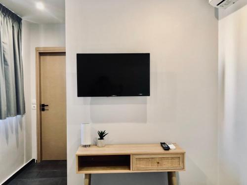 Navitas House, Athens (updated prices 2025)