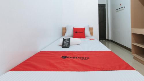RedDoorz Near Iloilo International Airport, Iloilo City (updated prices ...