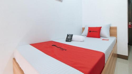 RedDoorz Near Iloilo International Airport, Iloilo City (updated prices ...