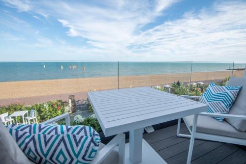 The Beach Escapes, Hythe (updated prices 2024)