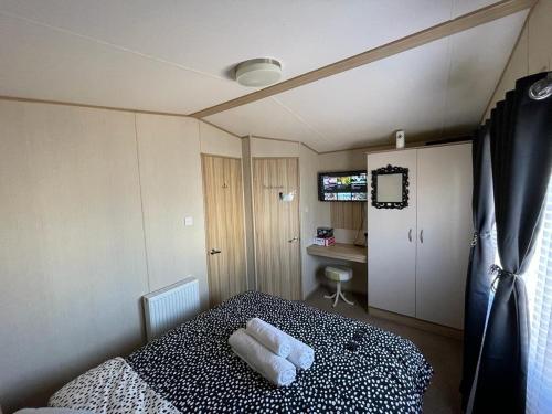 Holiday Park Caravan Fluffy in Harts Holiday Park, Leysdown-on-Sea ...