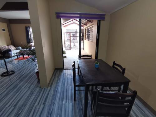 Blk 40 lot 35 Dama de Noche Sreet Pueblo de oro la aldea del monte sto ...