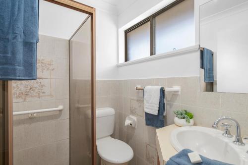 Punt House - riverfront home with ramp access, Dunbogan (updated prices ...