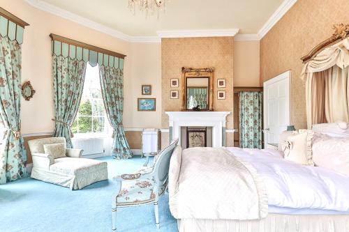 Walcot Hall - Stunning Stately Home set in 27 acres of parkland and ...