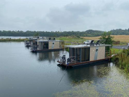 Couston Lakes Resorts, Bathgate – Updated 2023 Prices