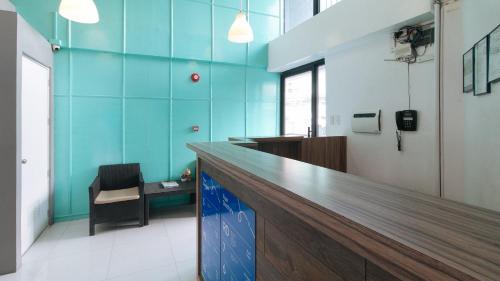 Filmore Suites Makati by RedDoorz, Manila (updated prices 2024)