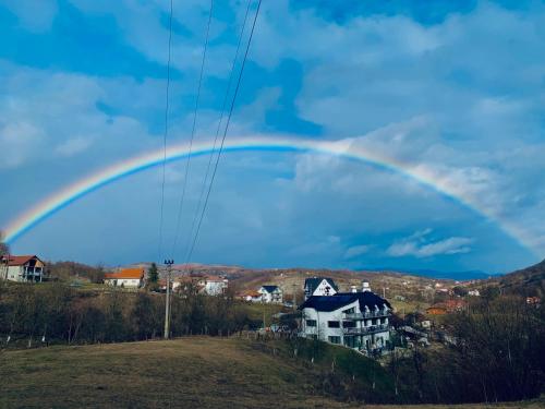 Perla Muntilor Ponoarele, Padurea de liliac, Ponoarele (updated prices ...