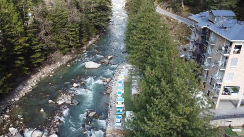 Moksha Riverside Resort, Kasol (updated prices 2025)