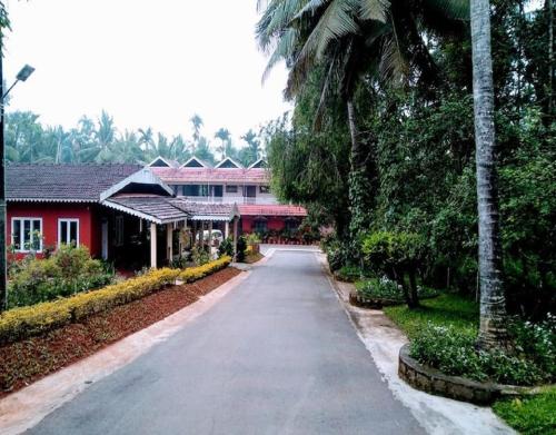 Devangi Athithya Holiday Home by StayApart, Tīrthahalli (updated prices ...