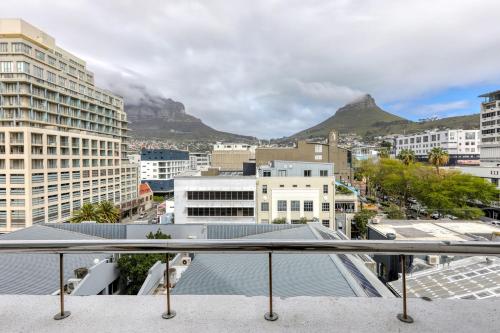 Backup-Powered Classic Luxury Apartment, Cape Town (updated prices 2024)