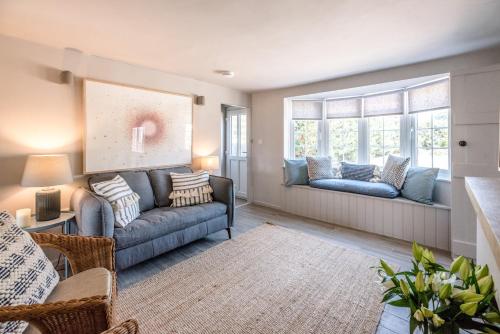 Wonderful cottage with sun-filled terrace, Aldringham (updated prices 2024)