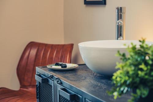 Reubens Congleton, Congleton (updated prices 2024)