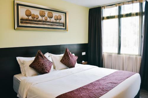 J Suites Hotel, Kuala Terengganu (updated prices 2024)