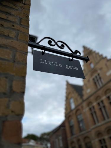 Little gate, Ieper (updated prices 2025)