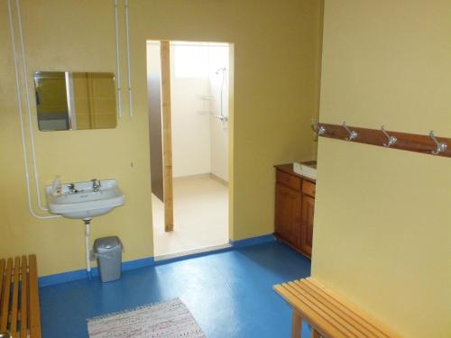 Henseid Skole, Hennseid (updated prices 2024)