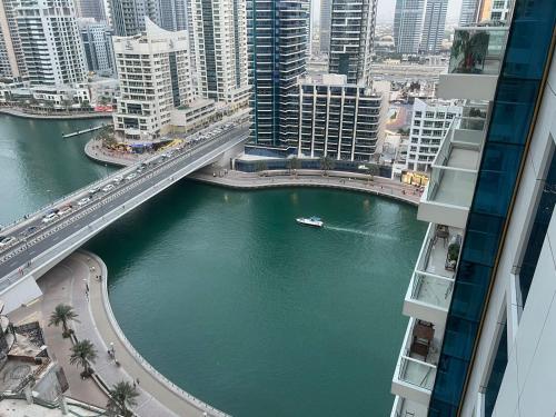 Spacious 1BR with full Marina View, Dubai (updated prices 2024)