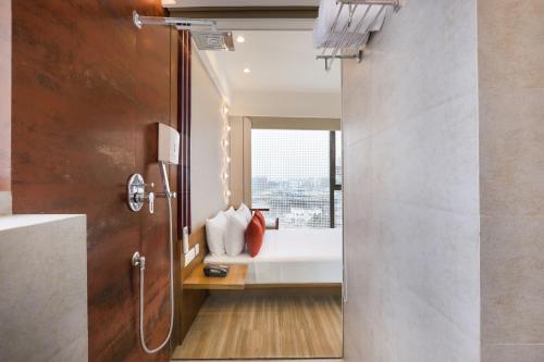 Lemon Tree Hotel, Kalina, Mumbai, Mumbai (updated prices 2024)