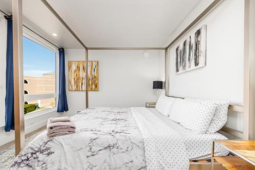 Pop Art, Anchorage (updated prices 2024)