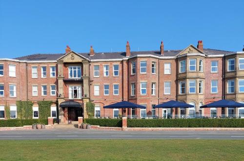 Clifton Arms Hotel, Lytham St Annes (updated prices 2024)