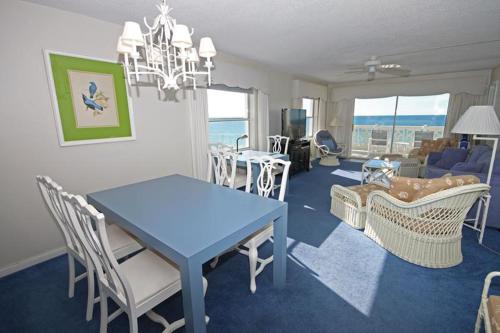 El Matador 350 - Gulf front with beautiful views of the Gulf and pool ...