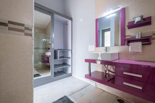 StayVista at The Banyan Abode with home feel beautiful interiors ...