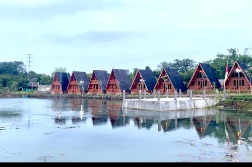 Resort & Resto Talaga Sundayana, Subang – Updated 2022 Prices