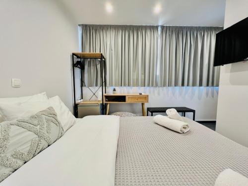 Navitas House, Athens (updated prices 2025)