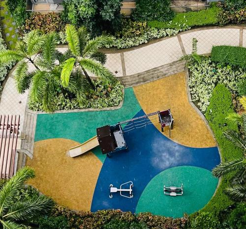 One Palm Tree Villas short walk via Runway Manila NAIA T3, Manila ...