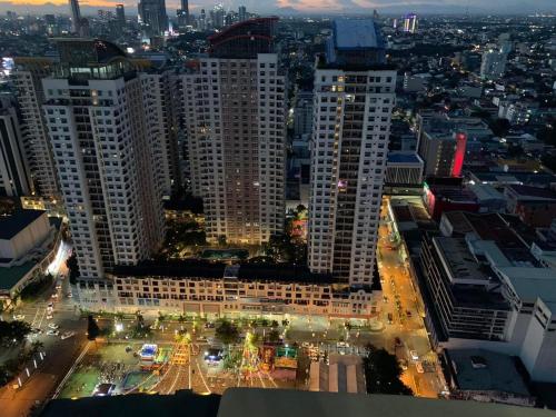 Cubao, Quezon City Condo Staycation (wifi and netflix ready), Manila ...