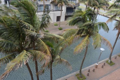 Accommodation Front - Deluxe 6 Sleeper with Rooftop Pool, Durban ...