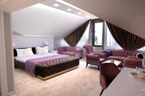 Queen Palace, Novi Sad (updated prices 2024)