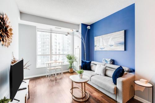 AOC Suites - High-Rise Condo - City View, Toronto – Updated 2023 Prices