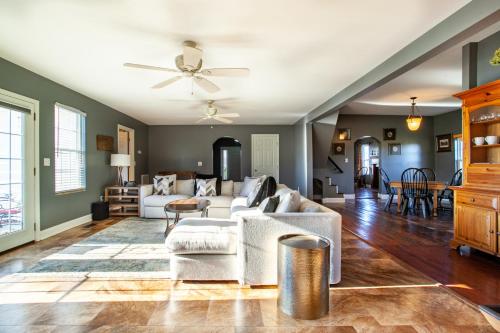 Peaceful Farm House - Quiet and Relaxing Getaway!, Greenback (updated ...