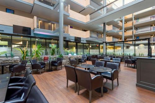 Best Western Plus Village Park Inn, Calgary (updated prices 2024)