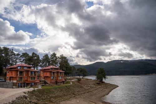 Къщи за гости Иварос - Доспат, Dospat (updated prices 2024)