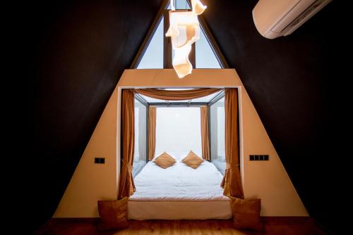 Lost in Sky, Yenokavan (updated prices 2024)