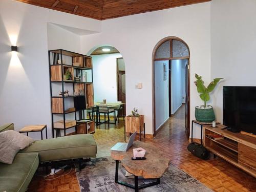 Mbezi Beach 🏖️ Dar es Salaam, Tanzania - detailed features, map, photos