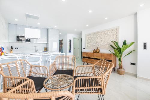 Principado Loix Apartment Deluxe 17C Levante Beach, Benidorm (updated ...