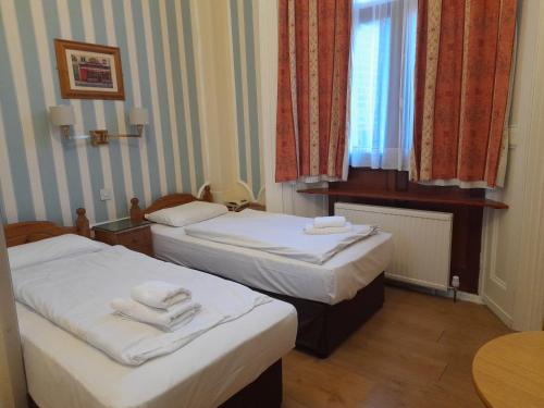 Dolphin Hotel, London – Updated 2024 Prices