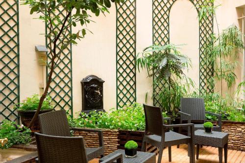 Queen Mary Opera, Paris (updated prices 2025)