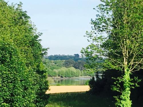Le Gîte les NUZ ( parc du château de Keroüartz) (Γαλλία Lannilis ...