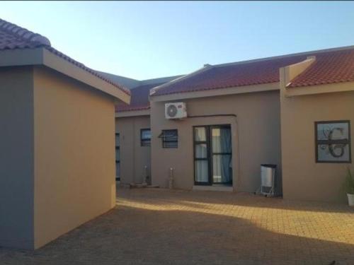 Gaediwe Guesthouse, Pudumong (updated prices 2025)