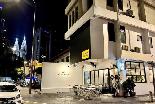 Apartment #21 M101 Dang Wangi KLCC View Pool By Livin, Kuala Lumpur ...