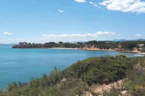 FERGUS Cap Roig, L'Ampolla (updated prices 2025)