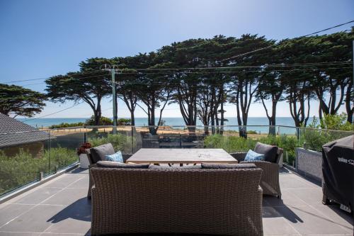 Luxurious 4 Bedroom House with Stunning Beach view in St Leonards ...